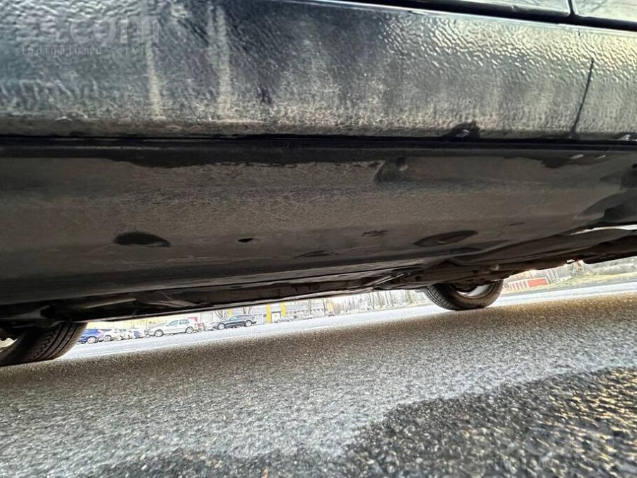 Melns Audi A6 2005 Rīga, ar dzinēja tilpumu 2.70 L un nobraukumu 307 tūkst. km par 2600 €, foto 13 vietnē AUTOMOTO.COM.LV