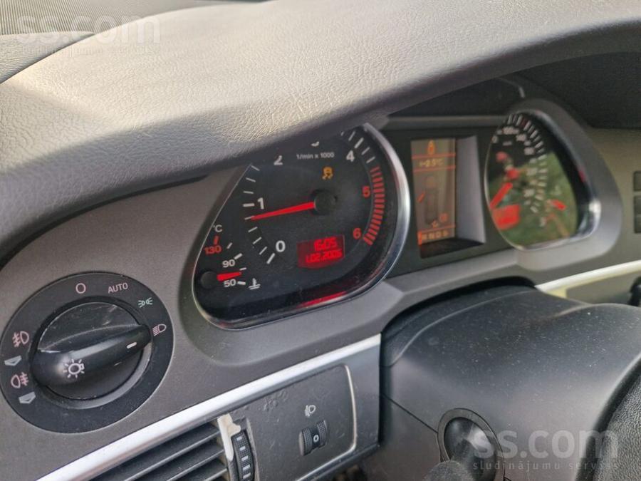 Black Audi A6 2005 in Riga, with an engine capacity of 3.00 L and mileage of 318 thousand km for 3200 €, photo 11 on AUTOMOTO.COM.LV