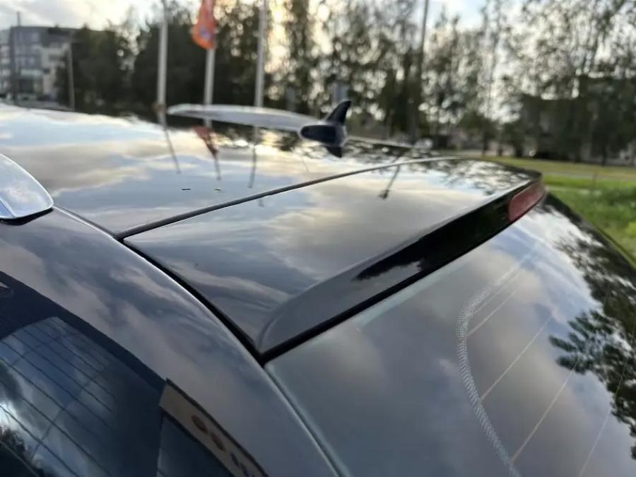 Black Audi A6 2005 in Riga, with an engine capacity of 3.00 L and mileage of 361 thousand km for 3990 €, photo 7 on AUTOMOTO.COM.LV