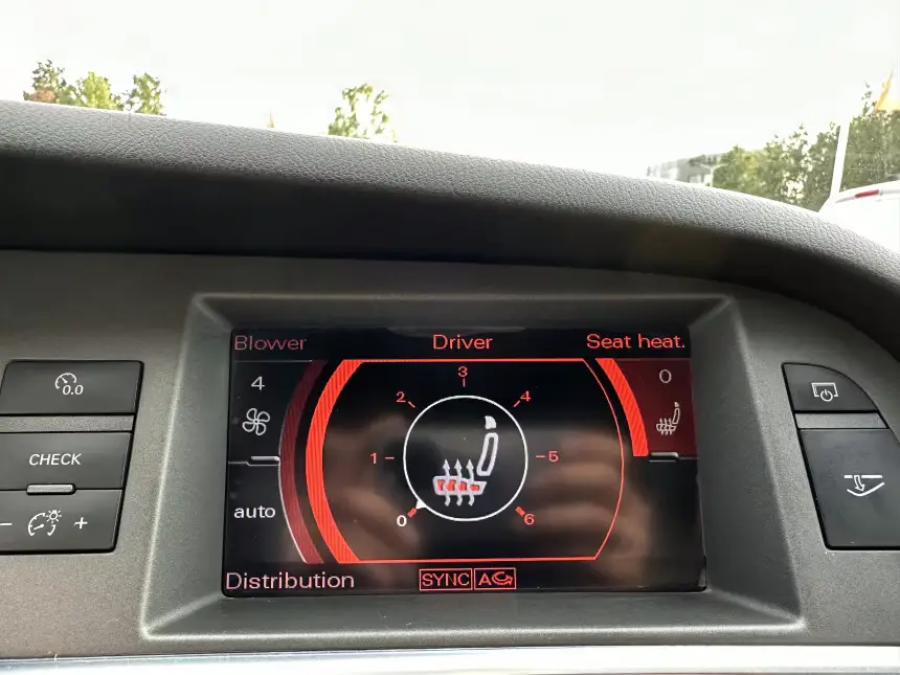 Black Audi A6 2005 in Riga, with an engine capacity of 3.00 L and mileage of 361 thousand km for 3990 €, photo 20 on AUTOMOTO.COM.LV