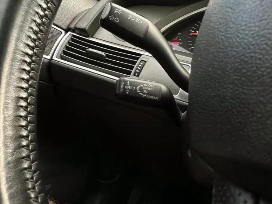 Black Audi A6 2005 in Riga, with an engine capacity of 3.00 L and mileage of 361 thousand km for 3990 €, photo 25 on AUTOMOTO.COM.LV
