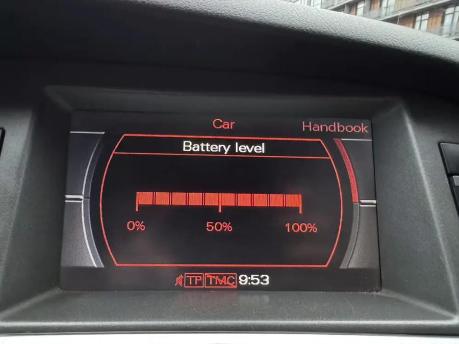 Black Audi A6 2005 in Riga, with an engine capacity of 3.00 L and mileage of 328 thousand km for 2990 €, photo 16 on AUTOMOTO.COM.LV