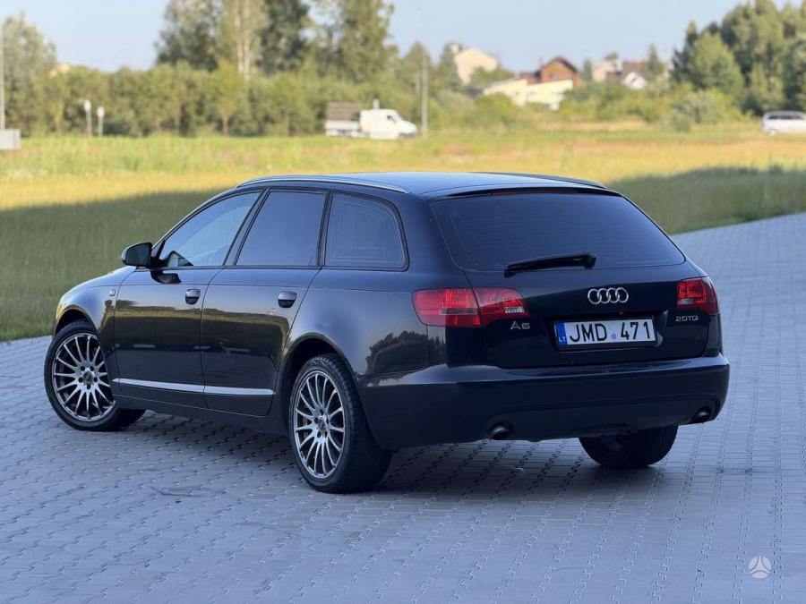 Черный Ауди А6 2005 в Шяуляй, объемом двигателя 2.00 л и пробегом 350 тыс. км за 2800 €, фото 6 на AUTOMOTO.COM.LV