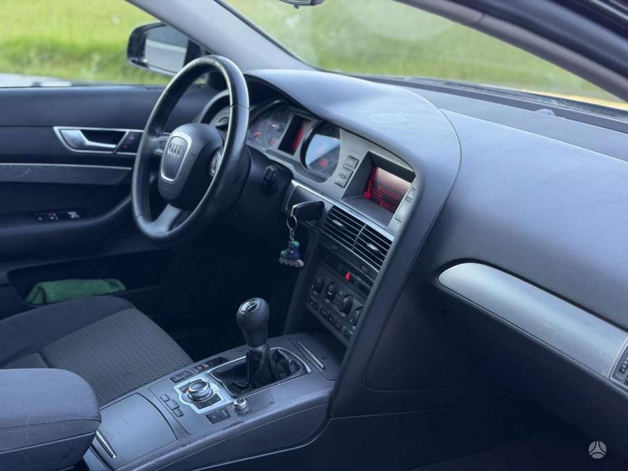 Черный Ауди А6 2005 в Шяуляй, объемом двигателя 2.00 л и пробегом 350 тыс. км за 2800 €, фото 12 на AUTOMOTO.COM.LV