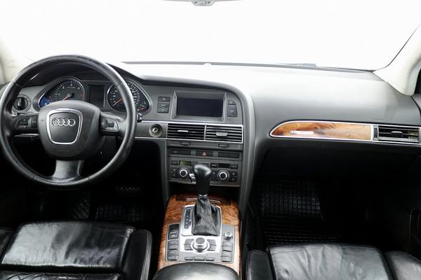Melns Audi A6 2005 Tallina, ar dzinēja tilpumu 3.00 L un nobraukumu 399 tūkst. km par 1499 €, foto 5 vietnē AUTOMOTO.COM.LV