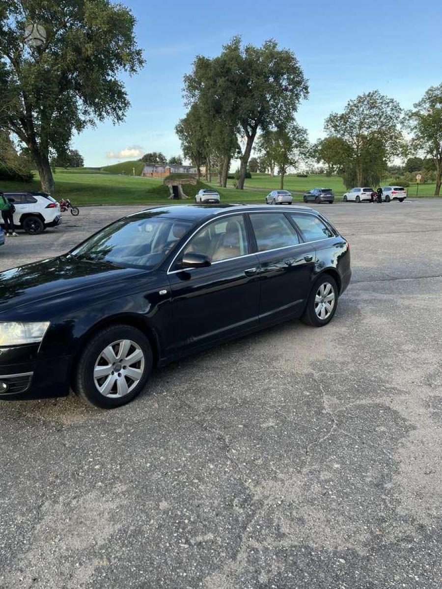 Black Audi A6 2005 in Kaunas, with an engine capacity of 2.39 L and mileage of 268 thousand km for 2000 €, photo 16 on AUTOMOTO.COM.LV