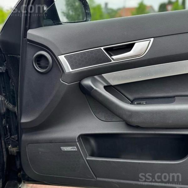 Black Audi A6 2005 in Riga, with an engine capacity of 3.00 L and mileage of 319 thousand km for 1900 €, photo 8 on AUTOMOTO.COM.LV