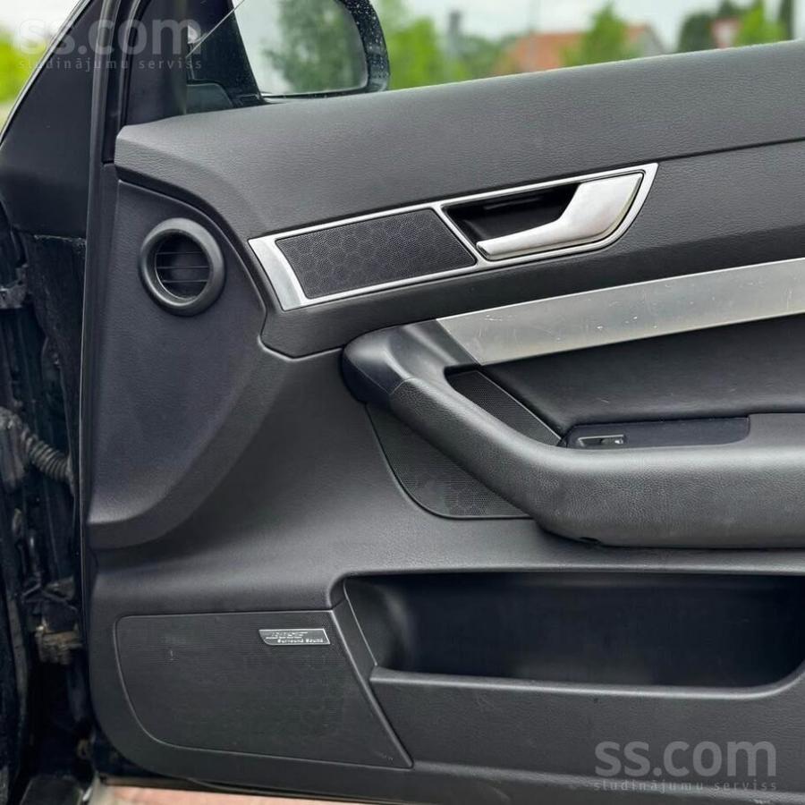 Black Audi A6 2005 in Riga, with an engine capacity of 3.00 L and mileage of 319 thousand km for 1900 €, photo 8 on AUTOMOTO.COM.LV