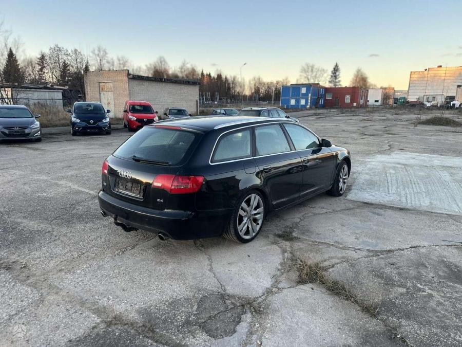 Black Audi A6 2006 in Vilnius, with an engine capacity of 2.39 L and mileage of 309 thousand km for 1850 €, photo 4 on AUTOMOTO.COM.LV