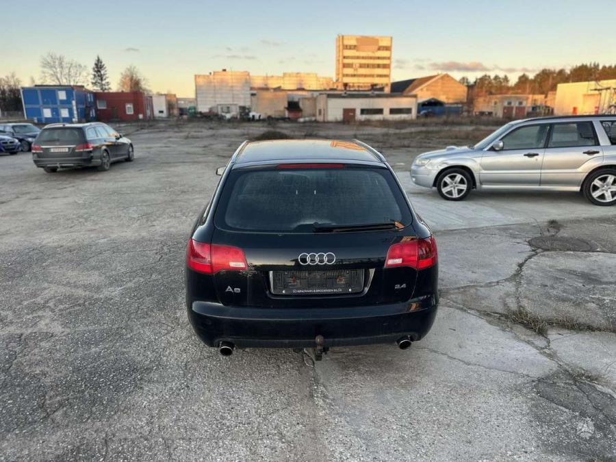 Black Audi A6 2006 in Vilnius, with an engine capacity of 2.39 L and mileage of 309 thousand km for 1850 €, photo 5 on AUTOMOTO.COM.LV