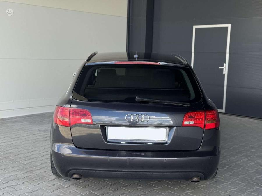 Black Audi A6 2006 in Vilnius, with an engine capacity of 2.97 L and mileage of 282 thousand km for 5200 €, photo 5 on AUTOMOTO.COM.LV