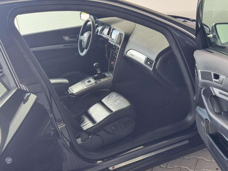 Black Audi A6 2006 in Vilnius, with an engine capacity of 2.97 L and mileage of 282 thousand km for 5200 €, photo 13 on AUTOMOTO.COM.LV
