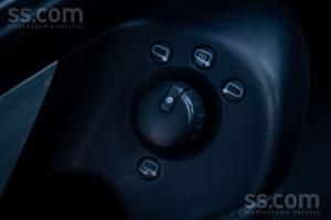 Melns Audi A6 2006 Jelgava, ar dzinēja tilpumu 2.70 L un nobraukumu 385 tūkst. km par 2600 €, foto 13 vietnē AUTOMOTO.COM.LV