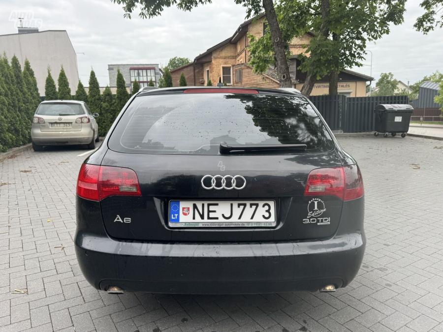 Melns Audi A6 2006 Panevēža, ar dzinēja tilpumu 3.00 L un nobraukumu 274 tūkst. km par 1900 €, foto 9 vietnē AUTOMOTO.COM.LV
