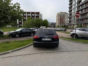 Black Audi A6 2006 in Riga, with an engine capacity of 3.00 L and mileage of 313 thousand km for 2990 €, photo 4 on AUTOMOTO.COM.LV