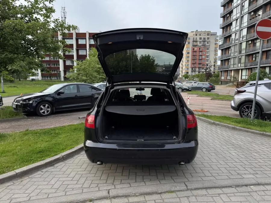 Black Audi A6 2006 in Riga, with an engine capacity of 3.00 L and mileage of 313 thousand km for 2990 €, photo 7 on AUTOMOTO.COM.LV