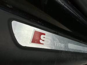 Black Audi A6 2006 in Riga, with an engine capacity of 3.00 L and mileage of 317 thousand km for 3290 €, photo 8 on AUTOMOTO.COM.LV
