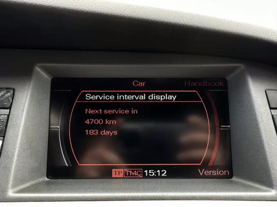 Black Audi A6 2006 in Riga, with an engine capacity of 3.00 L and mileage of 317 thousand km for 3290 €, photo 18 on AUTOMOTO.COM.LV