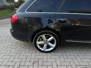 Black Audi A6 2006 in Riga, with an engine capacity of 3.00 L and mileage of 306 thousand km for 3990 €, photo 8 on AUTOMOTO.COM.LV
