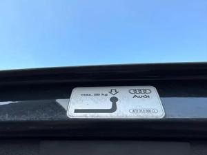 Black Audi A6 2006 in Riga, with an engine capacity of 3.00 L and mileage of 306 thousand km for 3990 €, photo 12 on AUTOMOTO.COM.LV