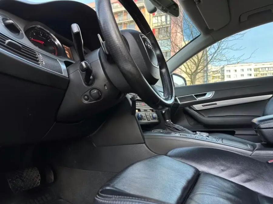 Black Audi A6 2006 in Riga, with an engine capacity of 3.00 L and mileage of 306 thousand km for 3990 €, photo 17 on AUTOMOTO.COM.LV