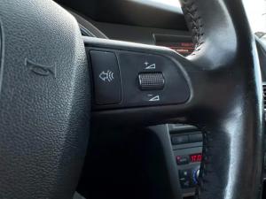 Black Audi A6 2006 in Riga, with an engine capacity of 3.00 L and mileage of 306 thousand km for 3990 €, photo 37 on AUTOMOTO.COM.LV
