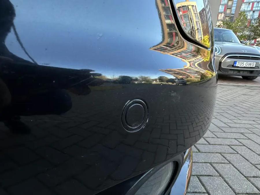 Black Audi A6 2006 in Riga, with an engine capacity of 3.00 L and mileage of 246 thousand km for 3390 €, photo 5 on AUTOMOTO.COM.LV