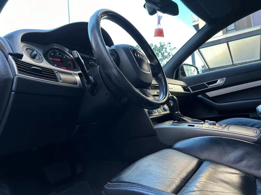 Black Audi A6 2006 in Riga, with an engine capacity of 3.00 L and mileage of 246 thousand km for 3390 €, photo 14 on AUTOMOTO.COM.LV