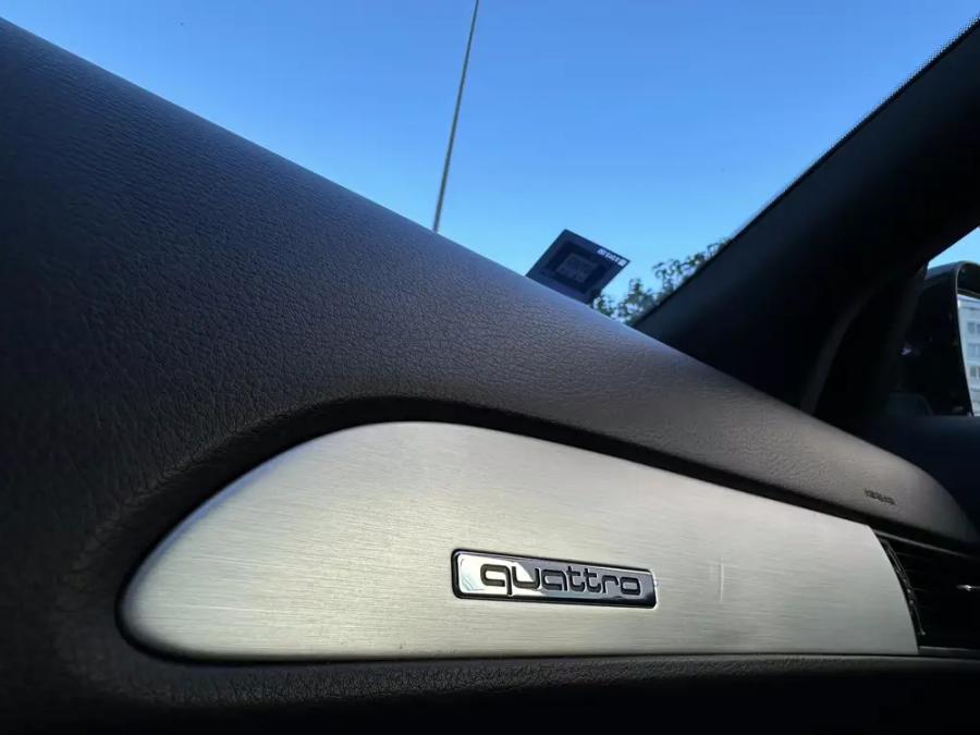 Black Audi A6 2006 in Riga, with an engine capacity of 3.00 L and mileage of 246 thousand km for 3390 €, photo 26 on AUTOMOTO.COM.LV