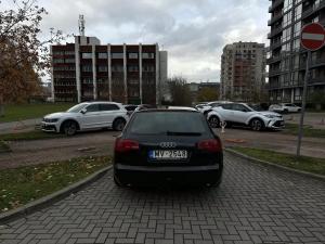 Black Audi A6 2006 in Riga, with an engine capacity of 3.00 L and mileage of 289 thousand km for 4390 €, photo 6 on AUTOMOTO.COM.LV