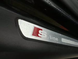 Black Audi A6 2006 in Riga, with an engine capacity of 3.00 L and mileage of 289 thousand km for 4390 €, photo 9 on AUTOMOTO.COM.LV