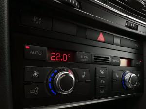 Black Audi A6 2006 in Riga, with an engine capacity of 3.00 L and mileage of 289 thousand km for 4390 €, photo 33 on AUTOMOTO.COM.LV