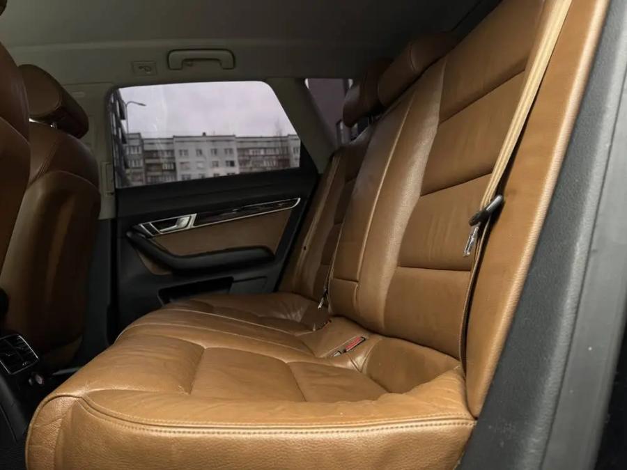 Black Audi A6 2006 in Riga, with an engine capacity of 3.00 L and mileage of 396 thousand km for 4990 €, photo 7 on AUTOMOTO.COM.LV