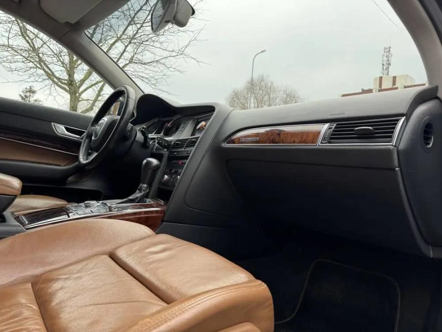Black Audi A6 2006 in Riga, with an engine capacity of 3.00 L and mileage of 396 thousand km for 4990 €, photo 8 on AUTOMOTO.COM.LV