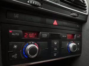 Black Audi A6 2006 in Riga, with an engine capacity of 3.00 L and mileage of 387 thousand km for 3990 €, photo 14 on AUTOMOTO.COM.LV