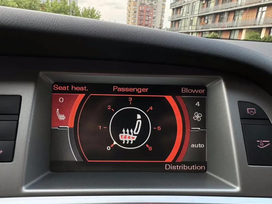 Black Audi A6 2006 in Riga, with an engine capacity of 3.00 L and mileage of 387 thousand km for 3990 €, photo 17 on AUTOMOTO.COM.LV