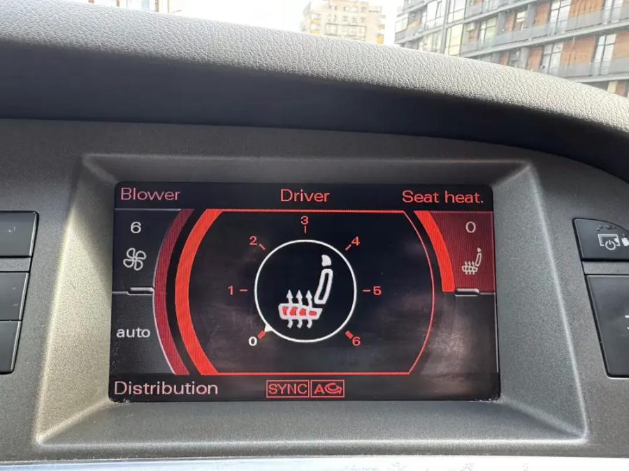 Black Audi A6 2006 in Riga, with an engine capacity of 3.00 L and mileage of 386 thousand km for 2790 €, photo 19 on AUTOMOTO.COM.LV