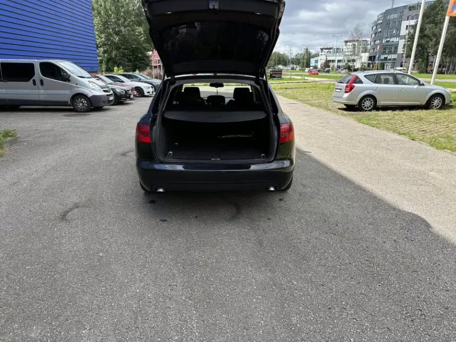 Black Audi A6 2006 in Riga, with an engine capacity of 3.00 L and mileage of 339 thousand km for 3290 €, photo 8 on AUTOMOTO.COM.LV