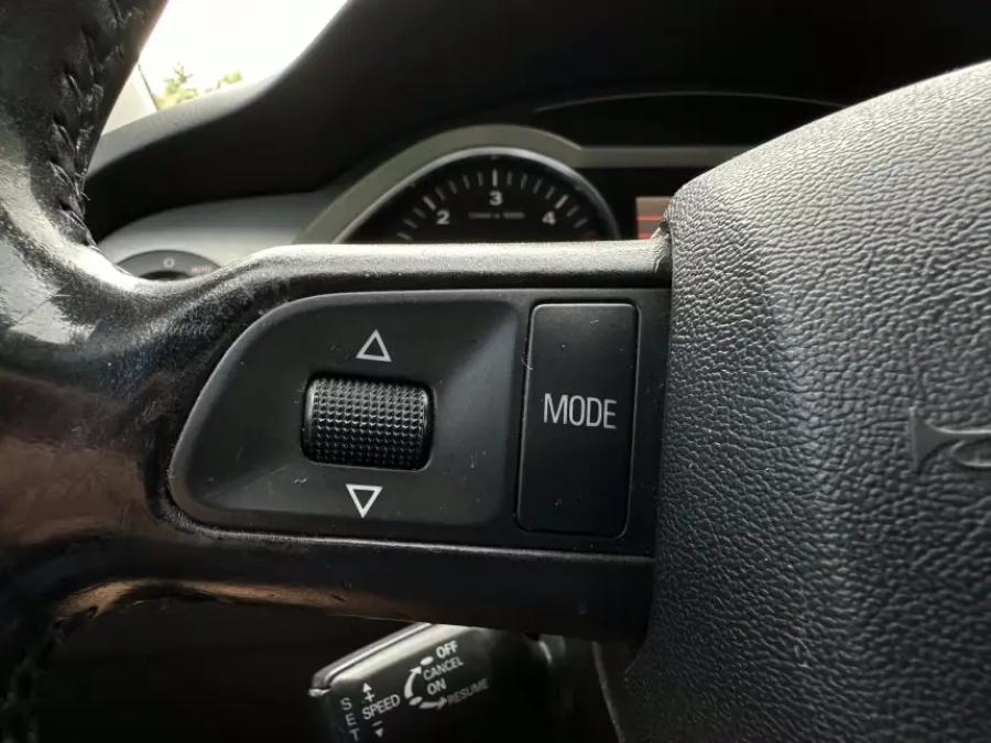 Black Audi A6 2006 in Riga, with an engine capacity of 3.00 L and mileage of 339 thousand km for 3290 €, photo 23 on AUTOMOTO.COM.LV