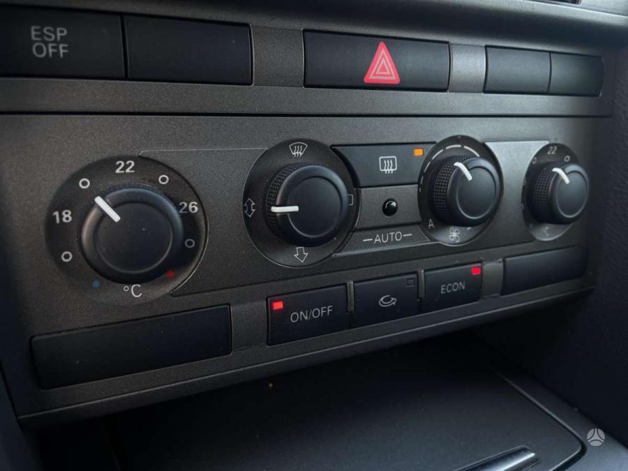 Melns Audi A6 2006 Viļņa, ar dzinēja tilpumu 2.00 L un nobraukumu 418 tūkst. km par 1999 €, foto 18 vietnē AUTOMOTO.COM.LV