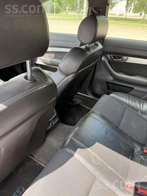 Black Audi A6 2006 in Jelgava, with an engine capacity of 2.70 L and mileage of 385 thousand km for 2900 €, photo 9 on AUTOMOTO.COM.LV