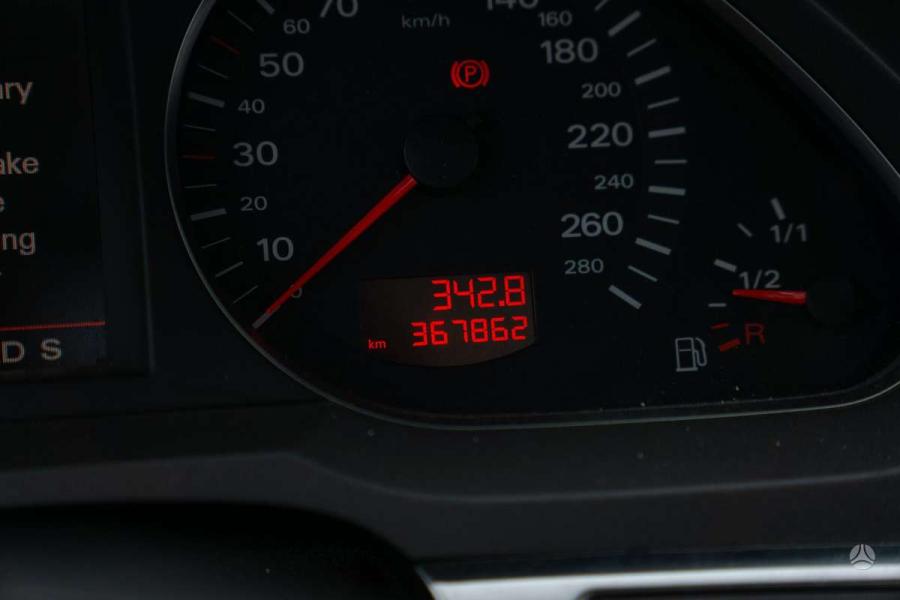 Melns Audi A6 2006 Kauņa, ar dzinēja tilpumu 2.97 L un nobraukumu 368 tūkst. km par 4600 €, foto 26 vietnē AUTOMOTO.COM.LV