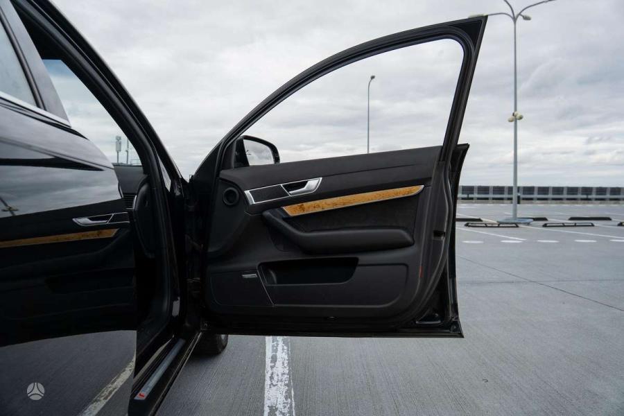 Melns Audi A6 2006 Kauņa, ar dzinēja tilpumu 2.97 L un nobraukumu 368 tūkst. km par 4600 €, foto 18 vietnē AUTOMOTO.COM.LV