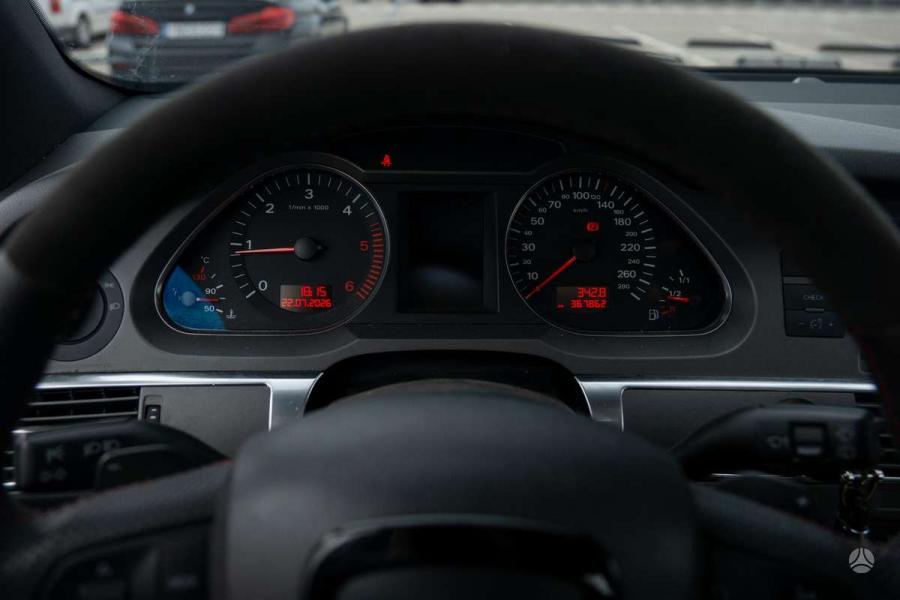 Melns Audi A6 2006 Kauņa, ar dzinēja tilpumu 2.97 L un nobraukumu 368 tūkst. km par 4600 €, foto 27 vietnē AUTOMOTO.COM.LV