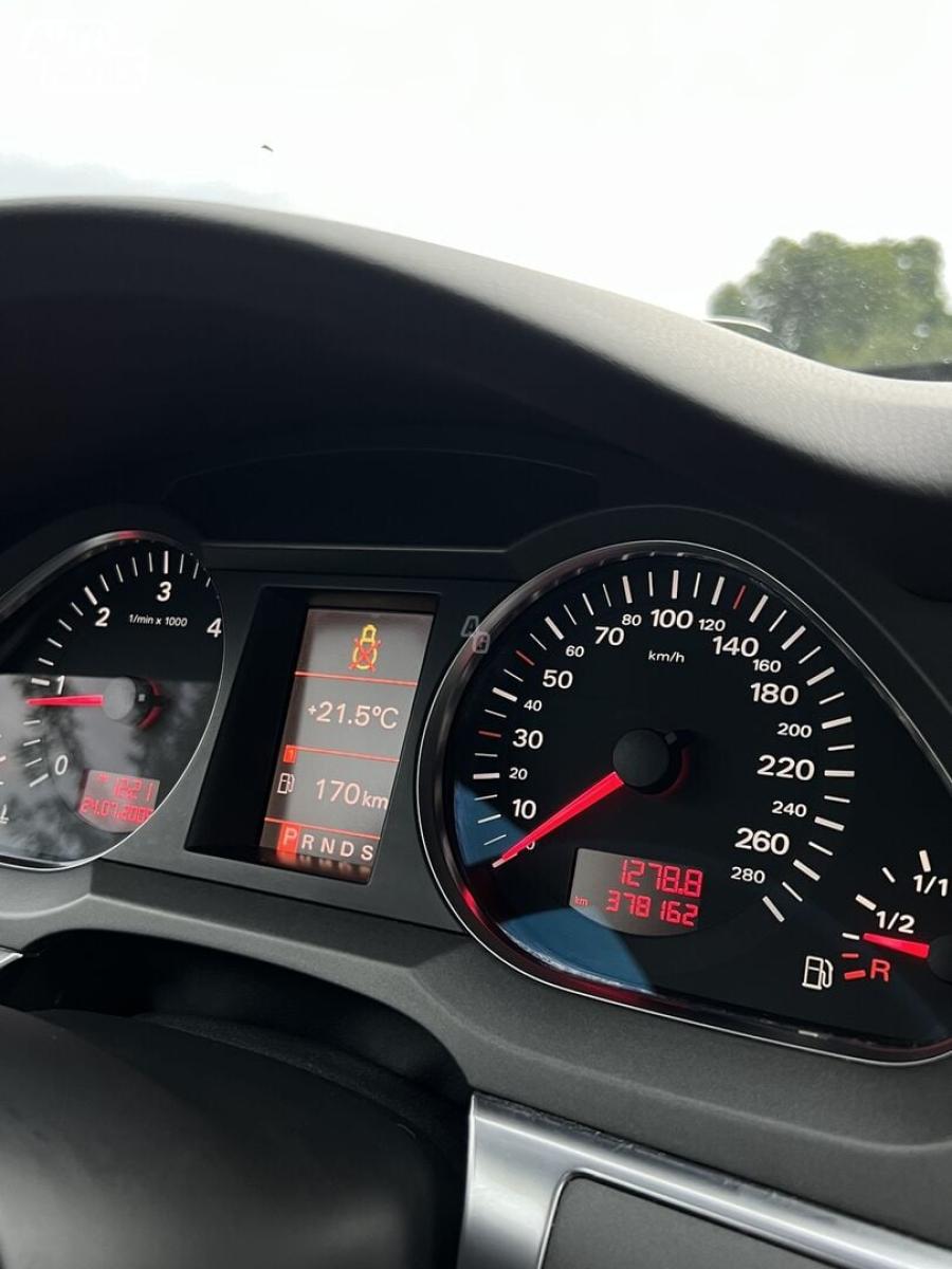Black Audi A6 2006 in Siauliai, with an engine capacity of 3.00 L and mileage of 378 thousand km for 2699 €, photo 16 on AUTOMOTO.COM.LV