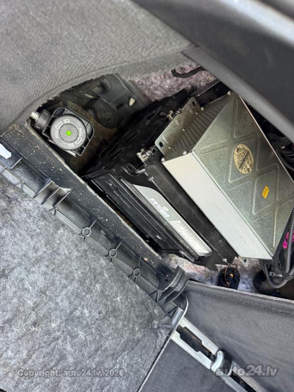 Melns Audi A6 2006 Tartu, ar dzinēja tilpumu 3.00 L un nobraukumu 353 tūkst. km par 2700 €, foto 8 vietnē AUTOMOTO.COM.LV