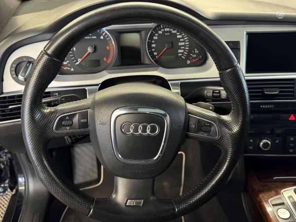 Melns Audi A6 2006 Viļņa, ar dzinēja tilpumu 2.97 L un nobraukumu 332 tūkst. km par 4000 €, foto 10 vietnē AUTOMOTO.COM.LV