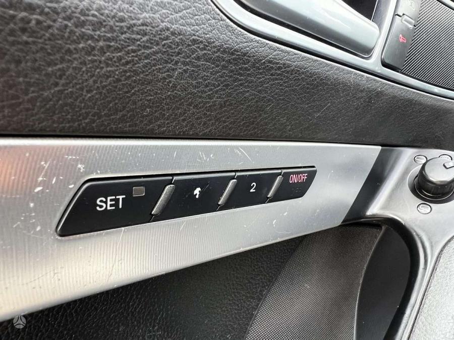 Black Audi A6 2006 in Ukmerge, with an engine capacity of 2.70 L and mileage of 293 thousand km for 2550 €, photo 22 on AUTOMOTO.COM.LV