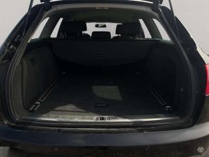 Black Audi A6 2006 in Vilnius, with an engine capacity of 2.00 L and mileage of 418 thousand km for 1999 €, photo 11 on AUTOMOTO.COM.LV