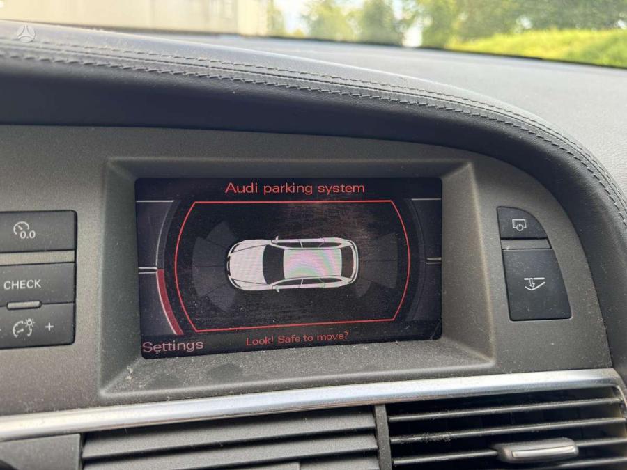 Black Audi A6 2006 in Alytus, with an engine capacity of 3.00 L and mileage of 264 thousand km for 3350 €, photo 16 on AUTOMOTO.COM.LV